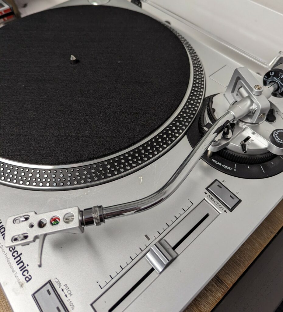 Why is My Record Skipping? Fixing Vinyl and Record Players | DVD Your ...